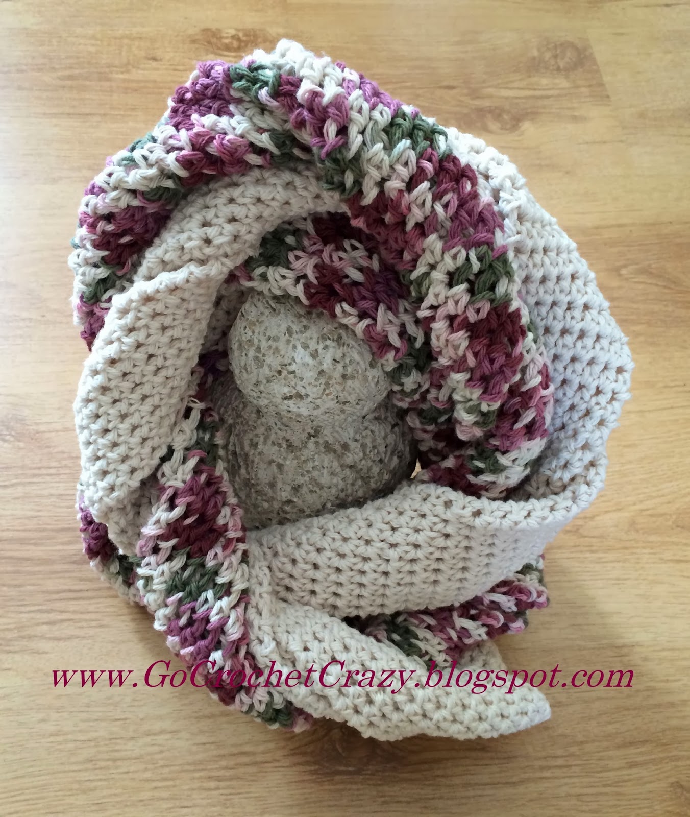Crochet Crazy: Off-the-Hook Thursday: Twisted Infinity Scarf