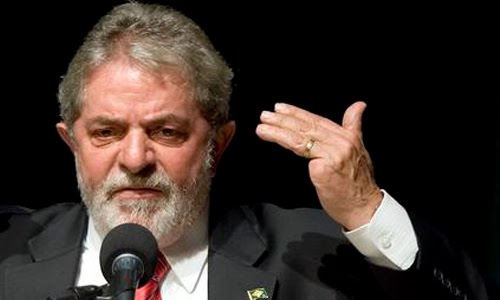 Ziggs statue has 5 fingers, but yordles are now officially 4 fingered ...