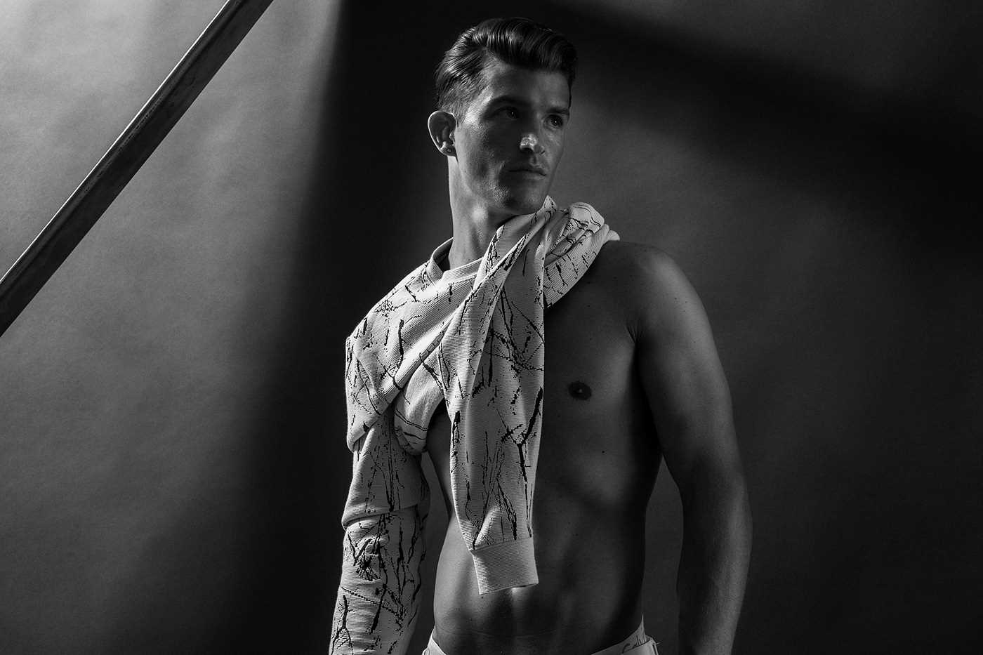 Jamie Clarke para Hermoso Magazine por Alek Pierre