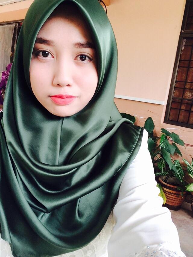 Masih Ingat Dengan Gadis Comel Penjual "Nasi Lemak Anak Dara" Yang Jadi ...