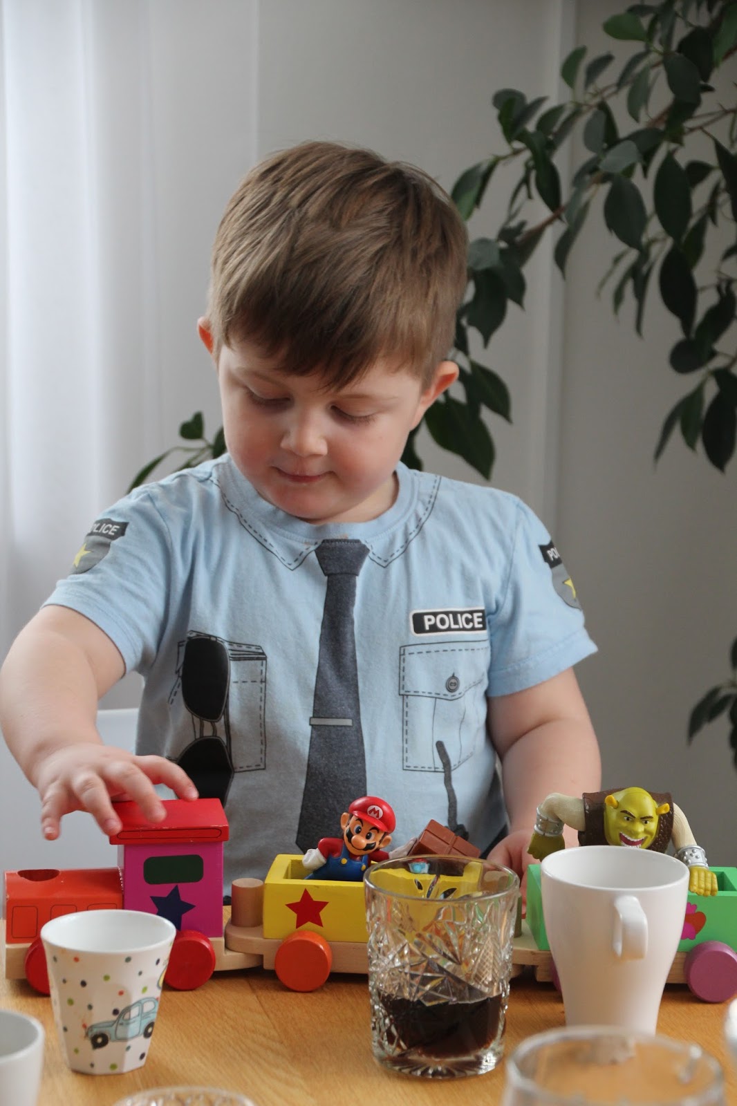 Bellas väg tillbaka: Busigt besök!