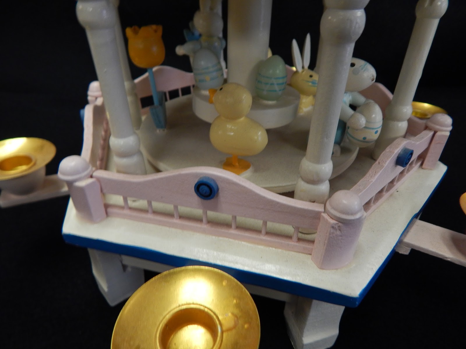 13909 Antiques: Vintage Easter Candle Carousel