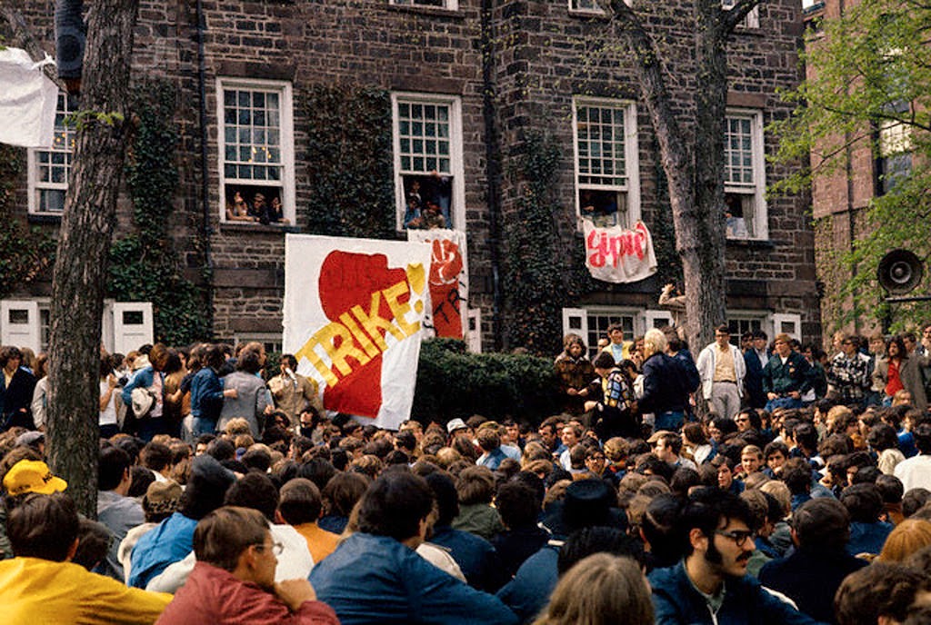 30 Color Photographs of Anti-Vietnam War Protests in the U.S From the ...