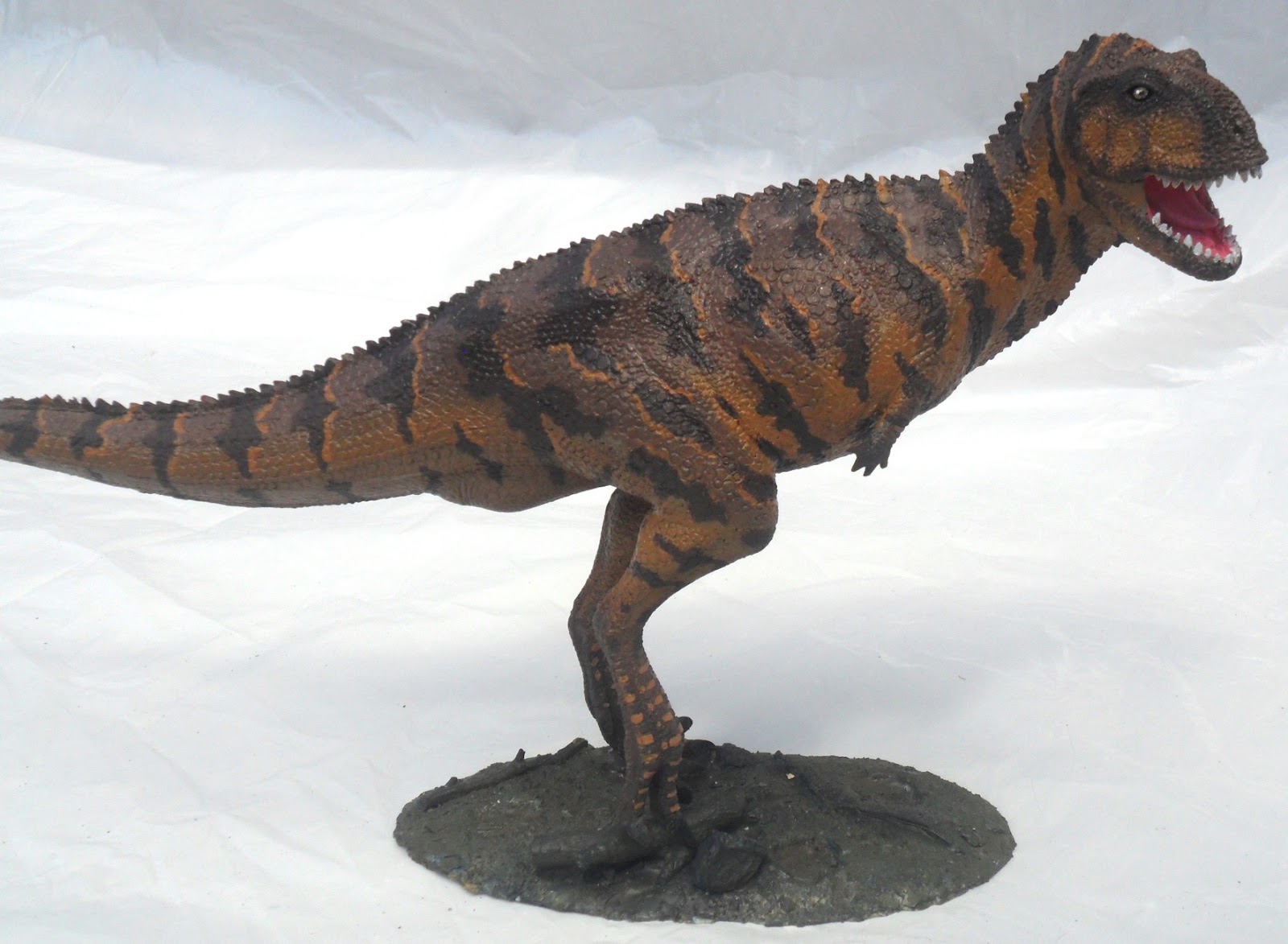 IluzerArt"s - Dinossauros em Resina: Pycnonemosaurus nevesi