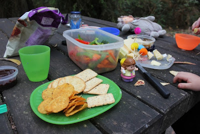 Green Gourmet Giraffe: Bush birthday banana cake and other self ...