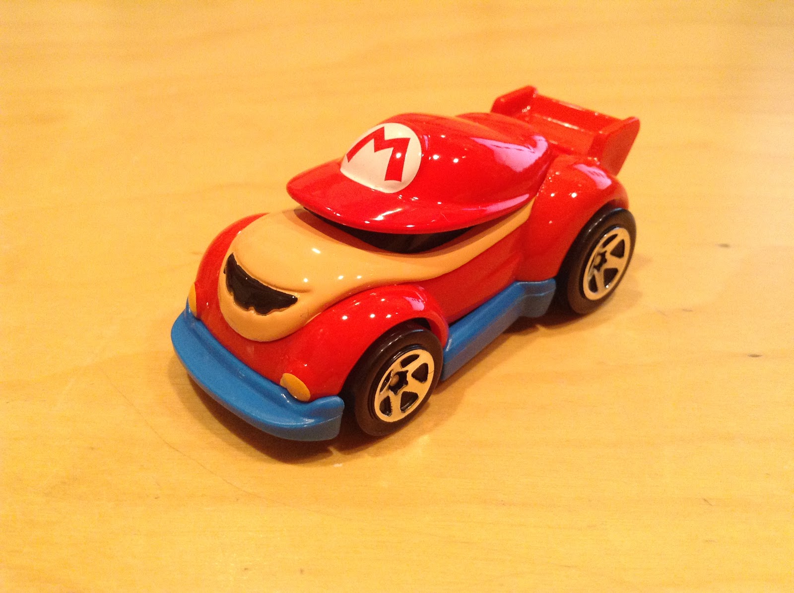 JULIAN'S HOT WHEELS BLOG: Mario (2016 Super Mario Character Car)