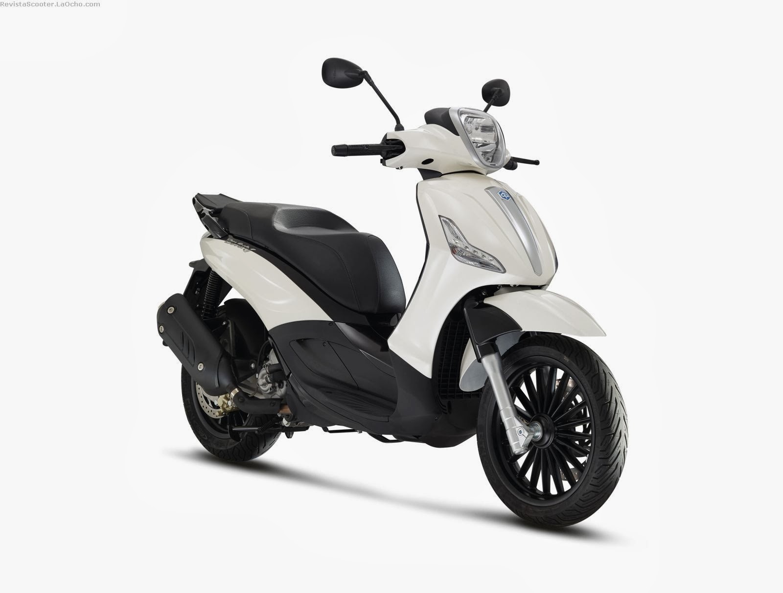 Revista Scooter: Piaggio Beverly, el semiscooter por excelencia