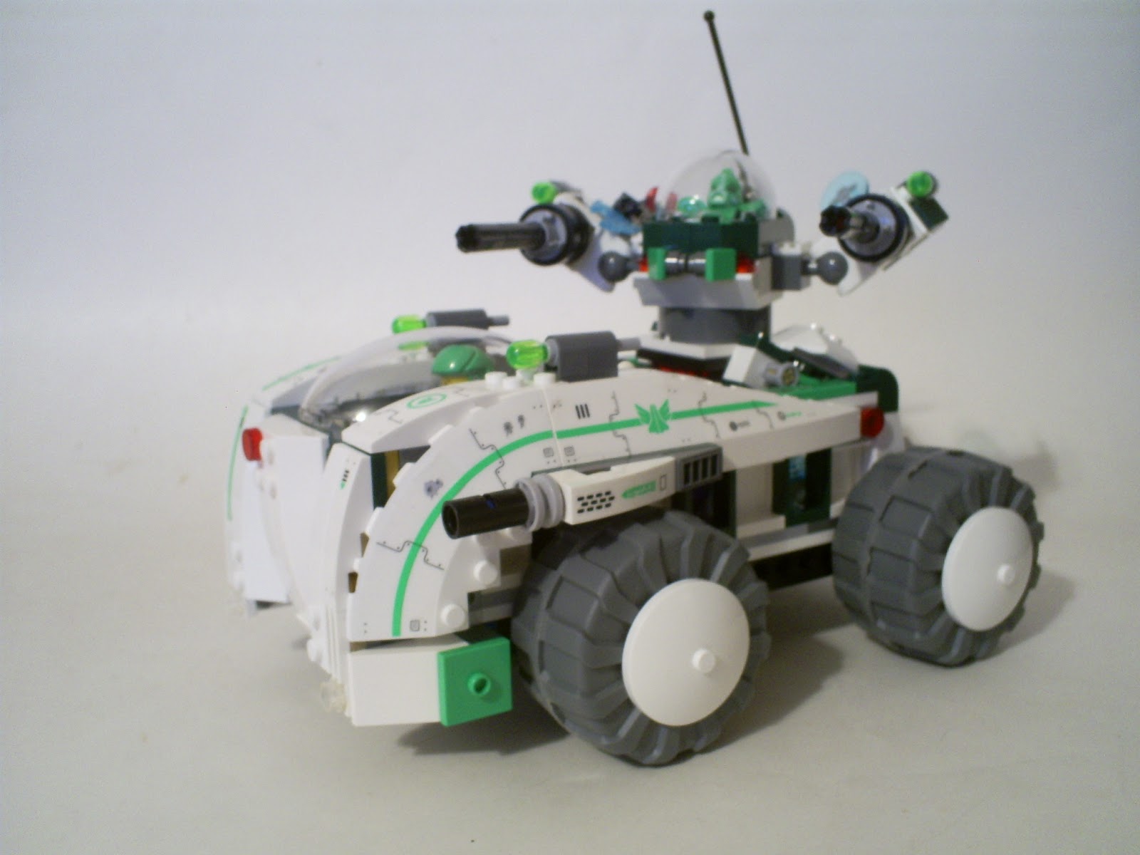 That Figures: REVIEW: Lego Galaxy Squad Vermin Vaporizer