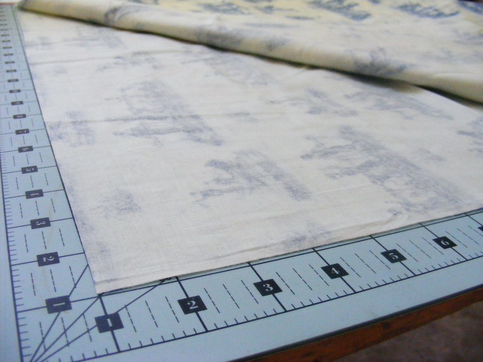 Like Mom Made: Fitted Sheet Tutorial