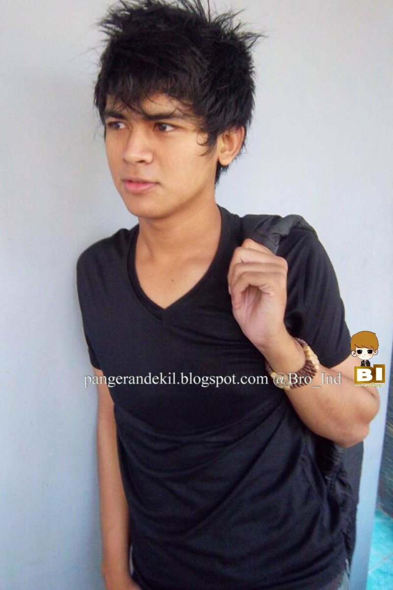 Boy Indonesia - Boy of the Week: Tips Agar Cowok Makin Keren Pakai Baju ...