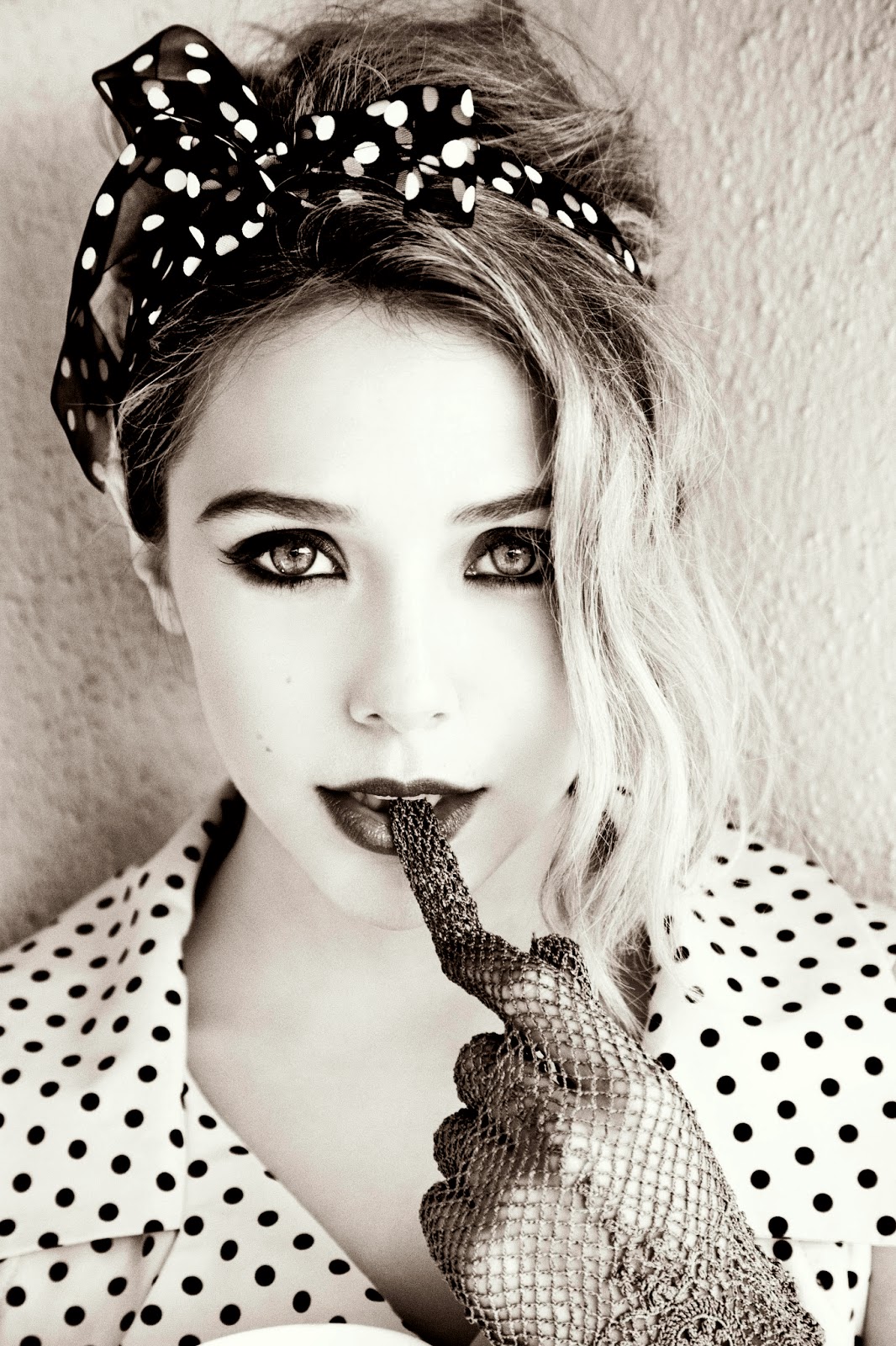 Celebs Galaxy: Elizabeth Olsen – Ellen von Unwerth Photoshoot 2012 for ...