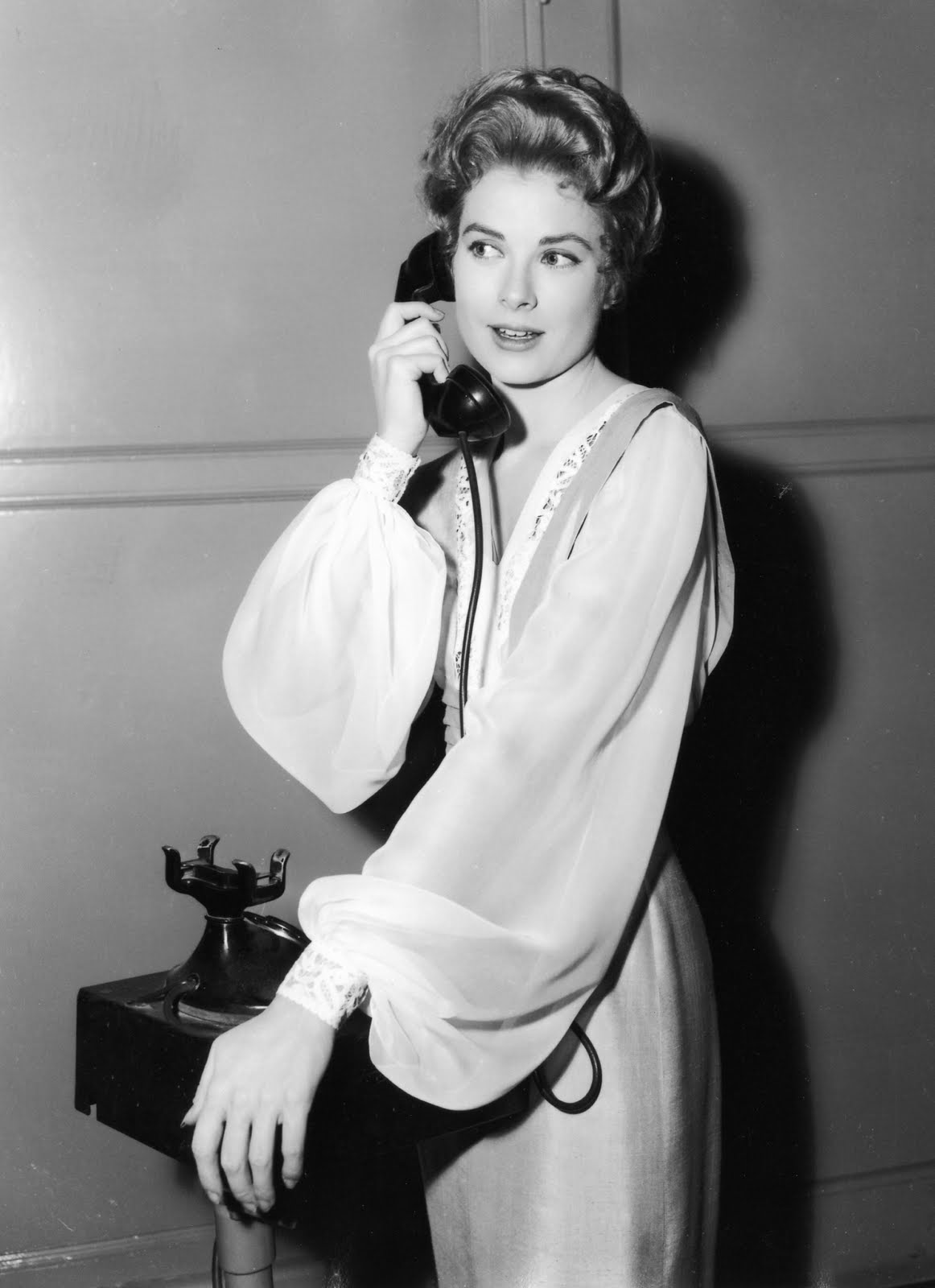 Alex's Corner: Helen Rose