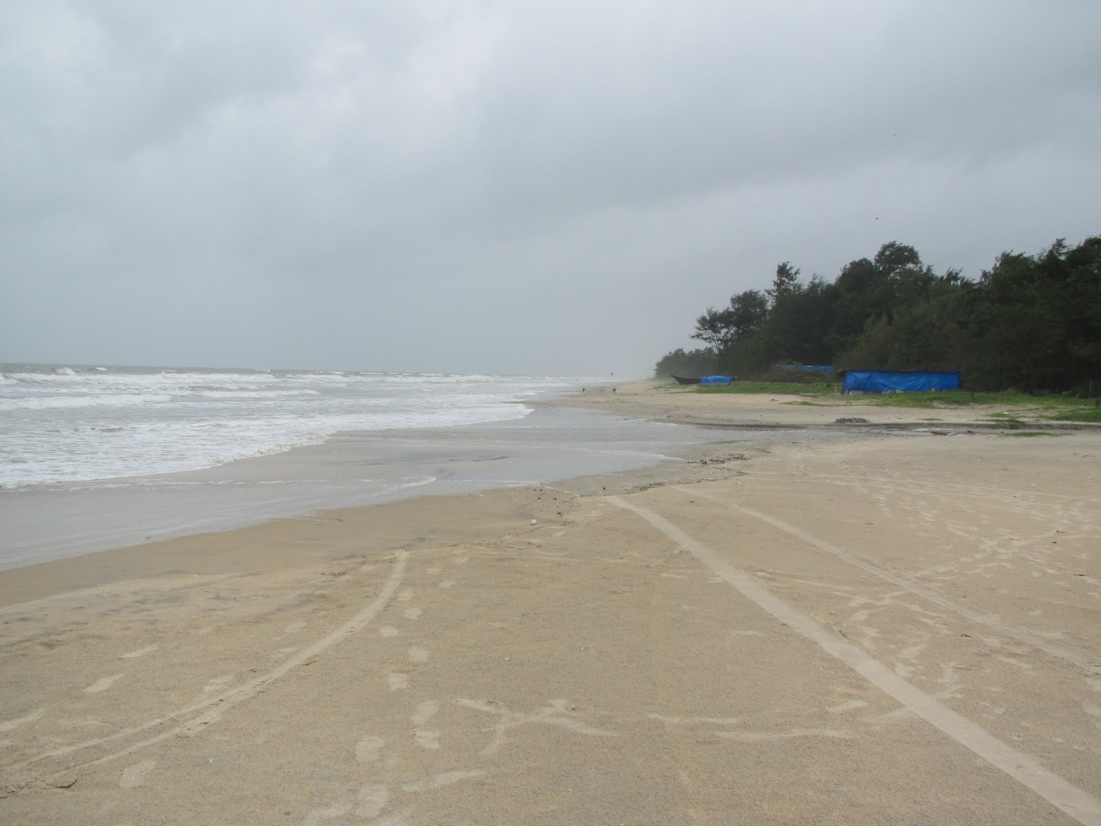 Journey from Ayvathanpatti: Holiday Inn Resort, Mobor Beach ,Cavelossim ...