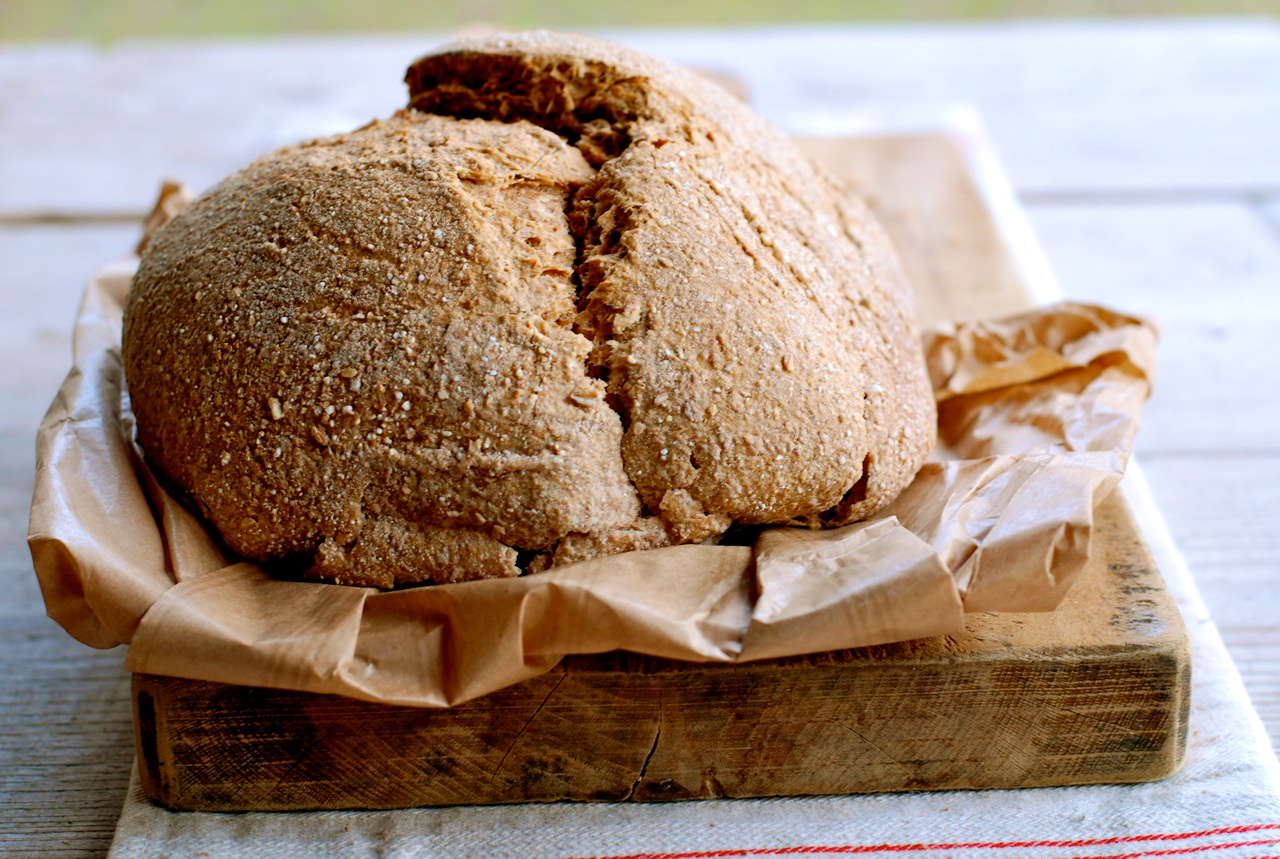 In de keuken: Speltbrood met tuinbonen, feta en munt