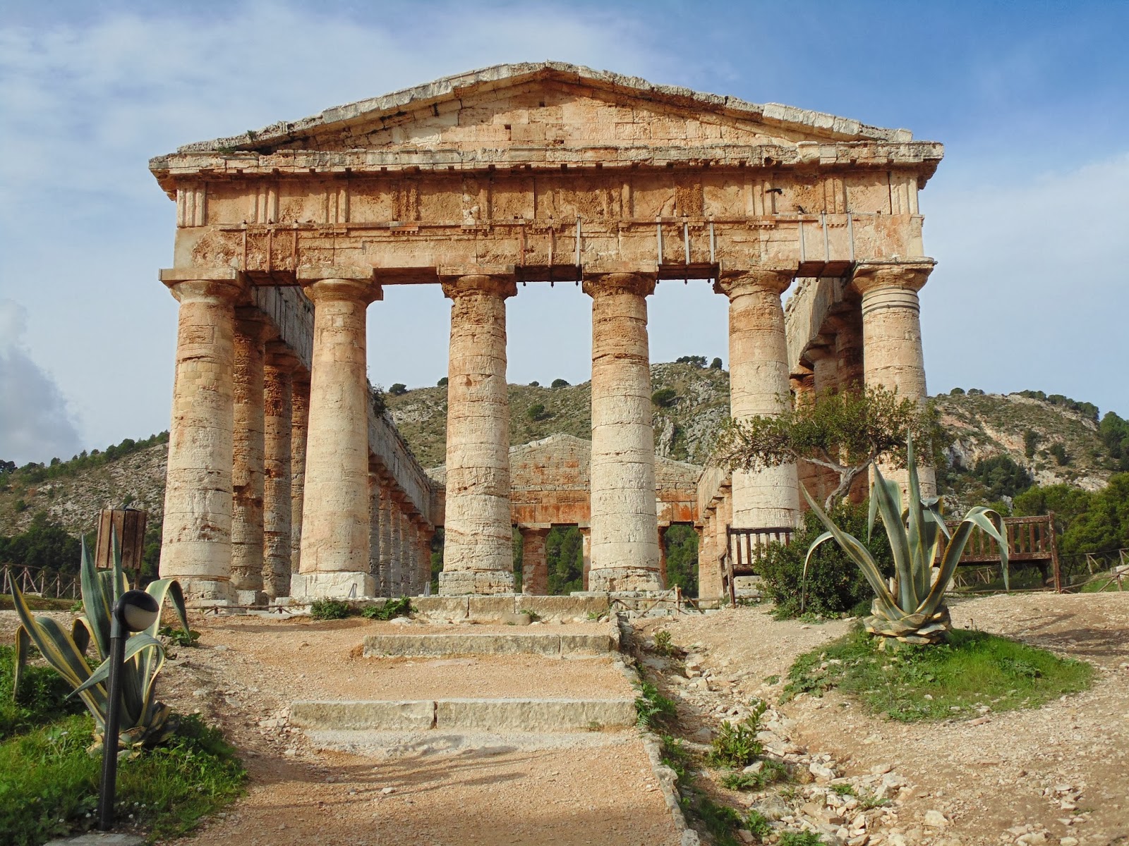 Trip to Segesta, Sicily, Italy | Life in Luxembourg