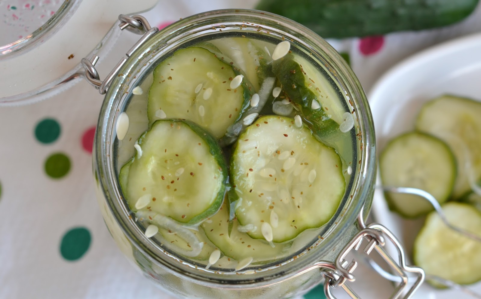 bonbons & biscotti: Tart & Tangy Refrigerator Pickles