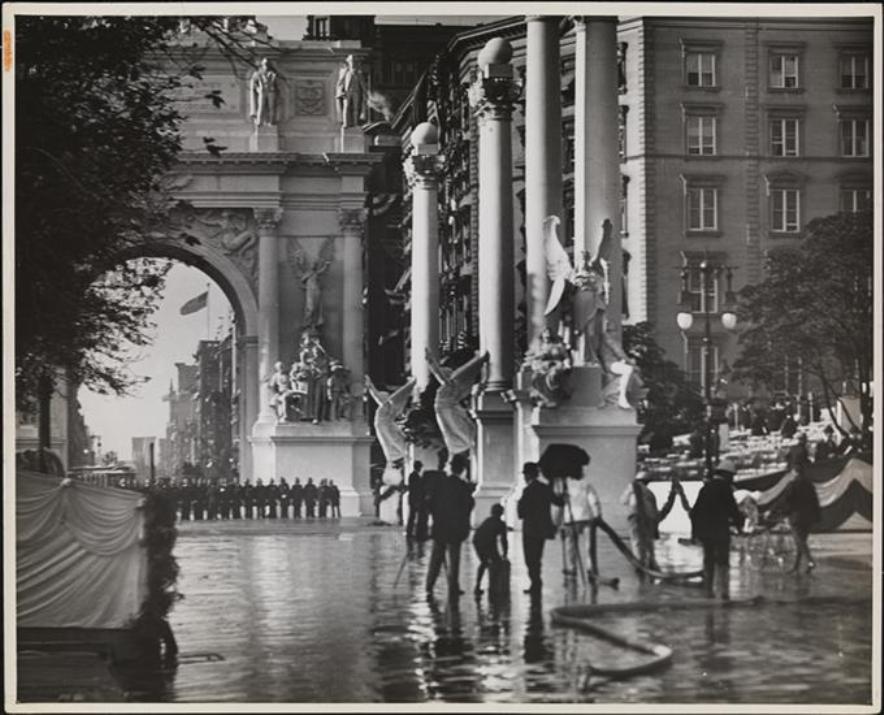 New York. VIctory Arch for Admiral Dewey’s Triumphal Parade, Madison ...