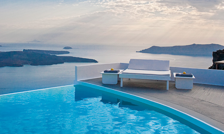 feel luxury: Santorini Pools