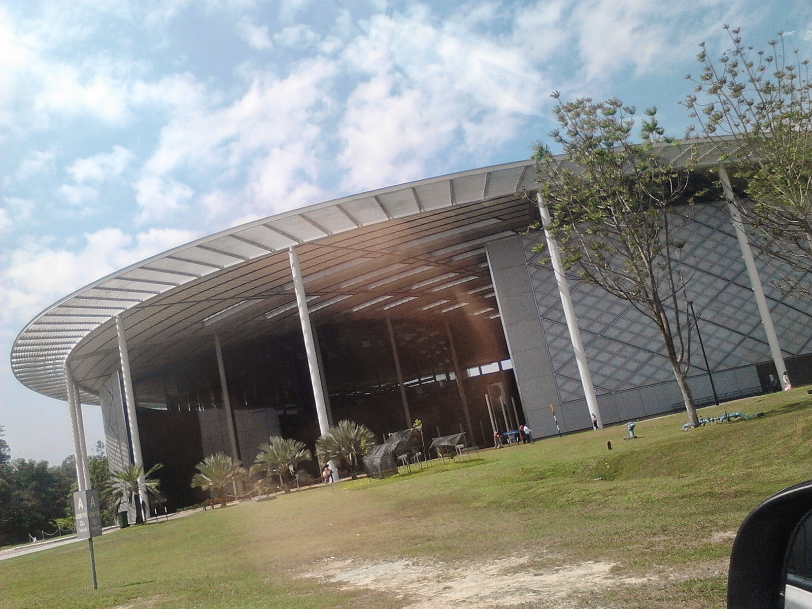 Cempaka Biru: Universiti Teknologi Petronas (UTP) Seri Iskandar, Perak.