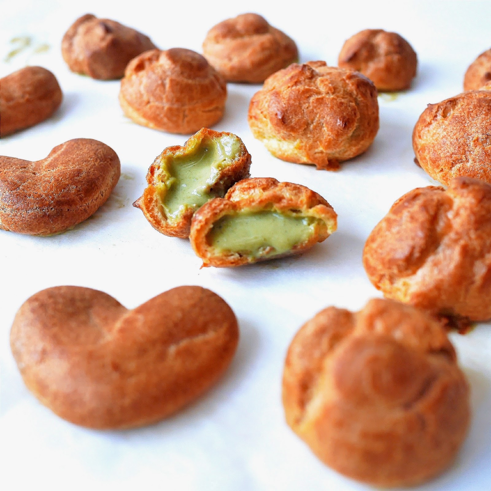 yellowfingers: {Recipe} Matcha Green Tea Cream Puffs