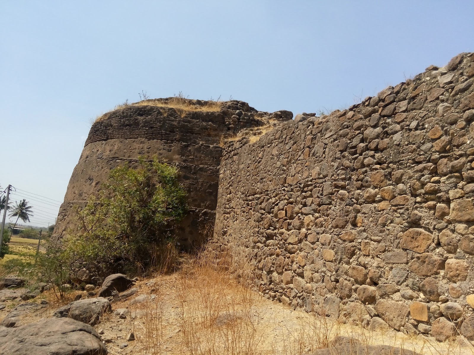 Bahadurgad Fort aka Fort of Pedgaon aka Dharmaveergad in Ahmednagar ...