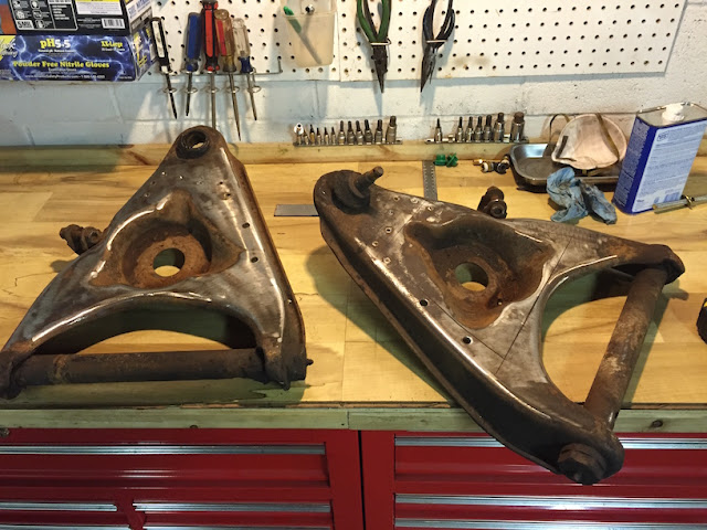 66 C10: Boxed lower control arms