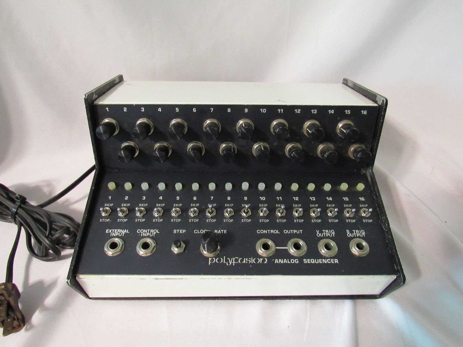 MATRIXSYNTH: Polyfusion Analog Sequencer & Row Modular AS 1-R ...