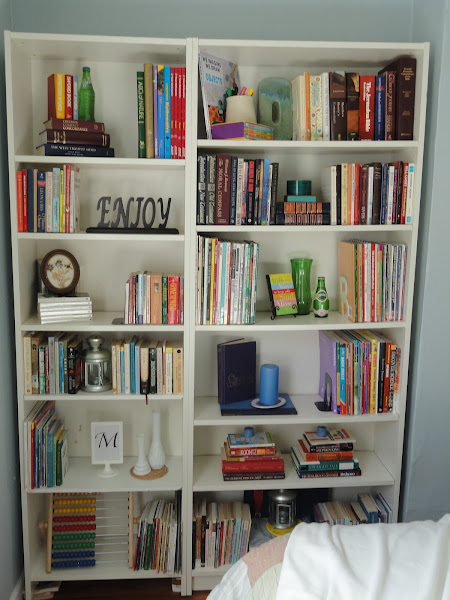 Staging A Bookcase Beautifully | Remodelaholic