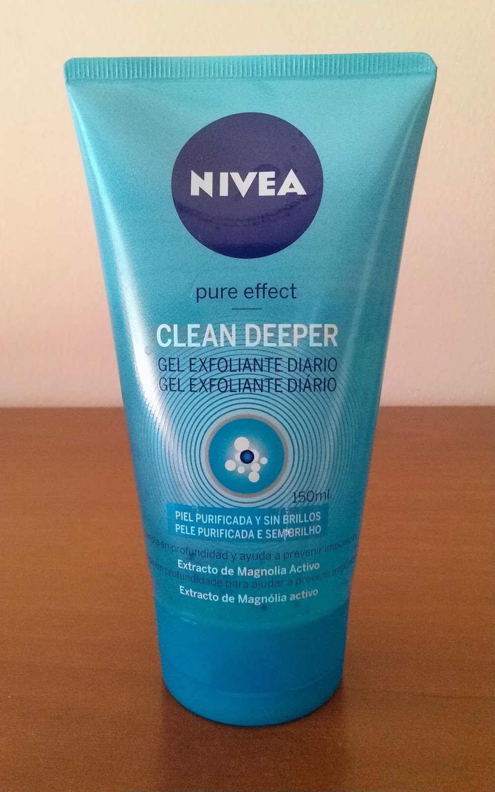 Nivea Pure Effect Clean Deeper Gel Exfoliante Diário (Review) | Um ...