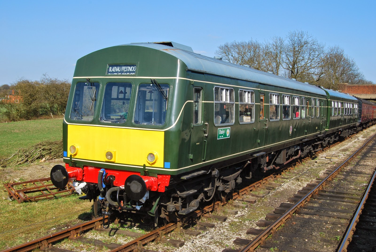 Llanblogger - news from Llangollen: Historic railcar Daisy heads for ...
