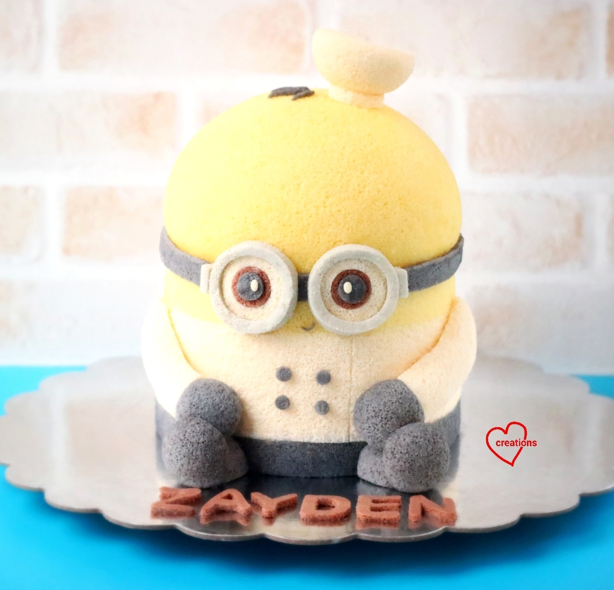 Loving Creations for You: 3D Minions Chef Chiffon Cake