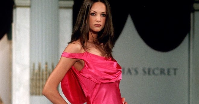 Flashback To Victoria’s Secret’s Very First Show—All Supermodels, No ...