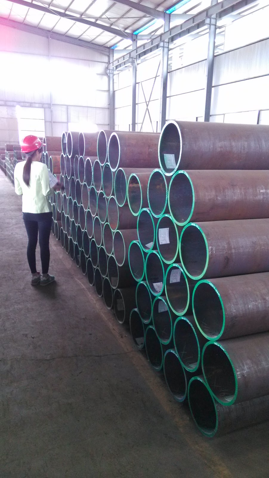 Alloy steel pipes and tubes