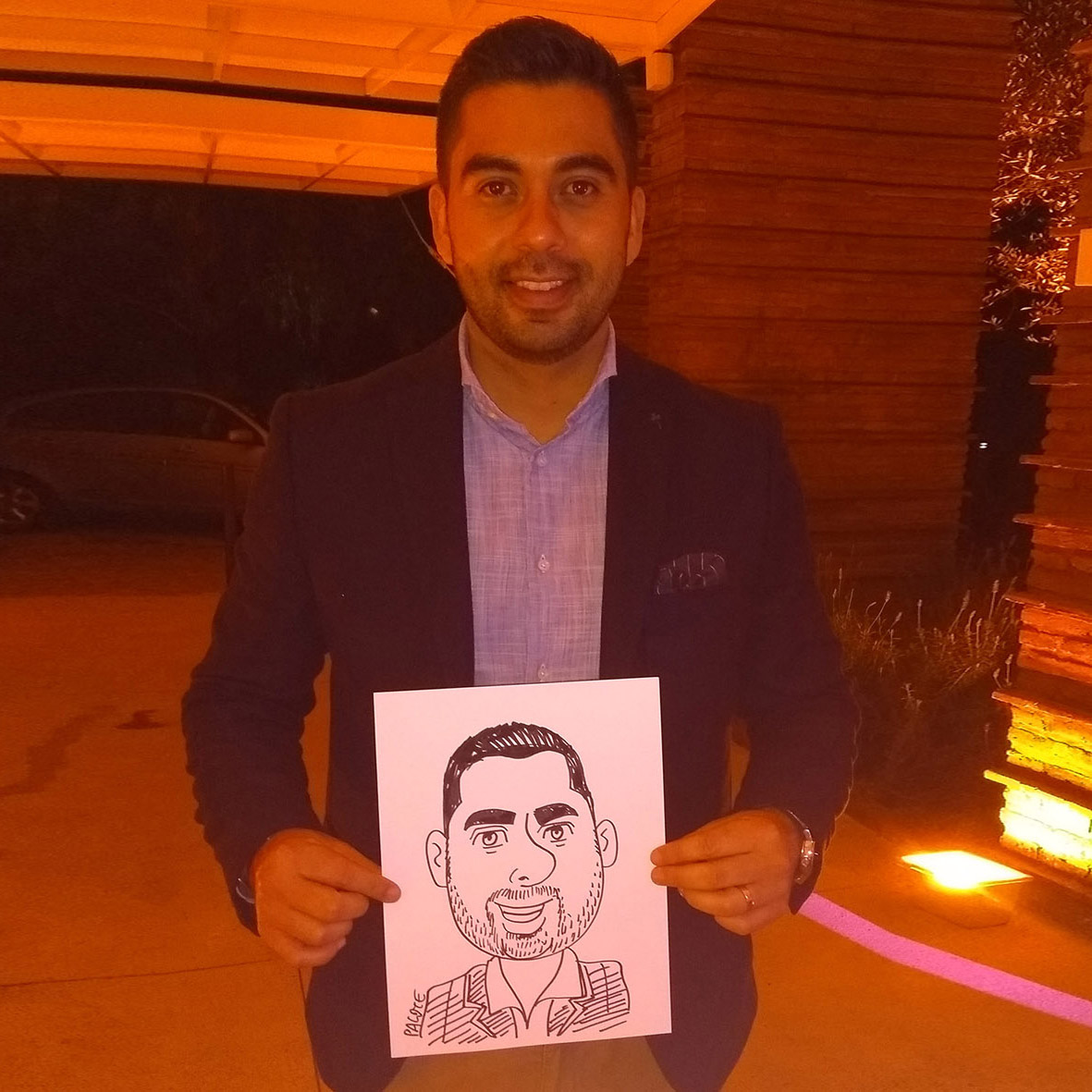 CARICATURISTA PACOTE: HACIENDO CARICATURAS EN LA POSADA DE FERRERO