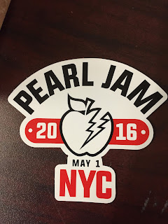INSIDE THE ROCK POSTER FRAME BLOG: Tonight's Pearl Jam New York Poster ...