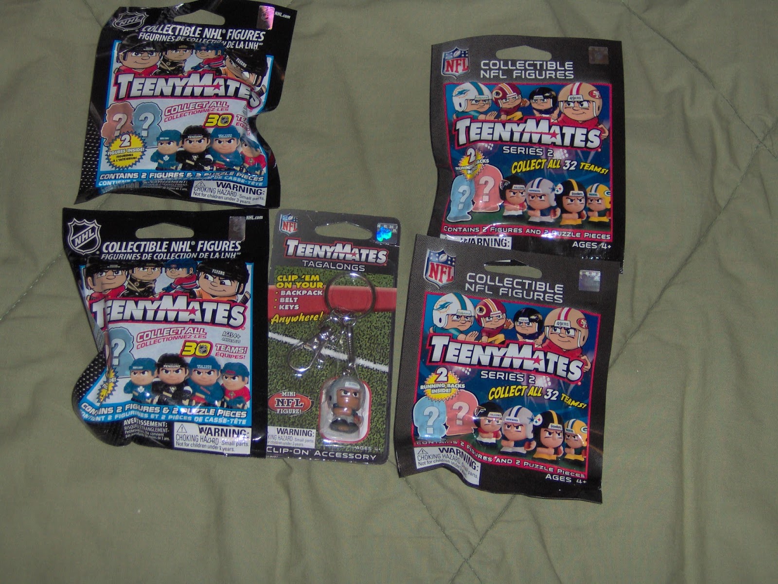 Missy's Product Reviews : TeenyMates NFL & NHL Review with Giveaway