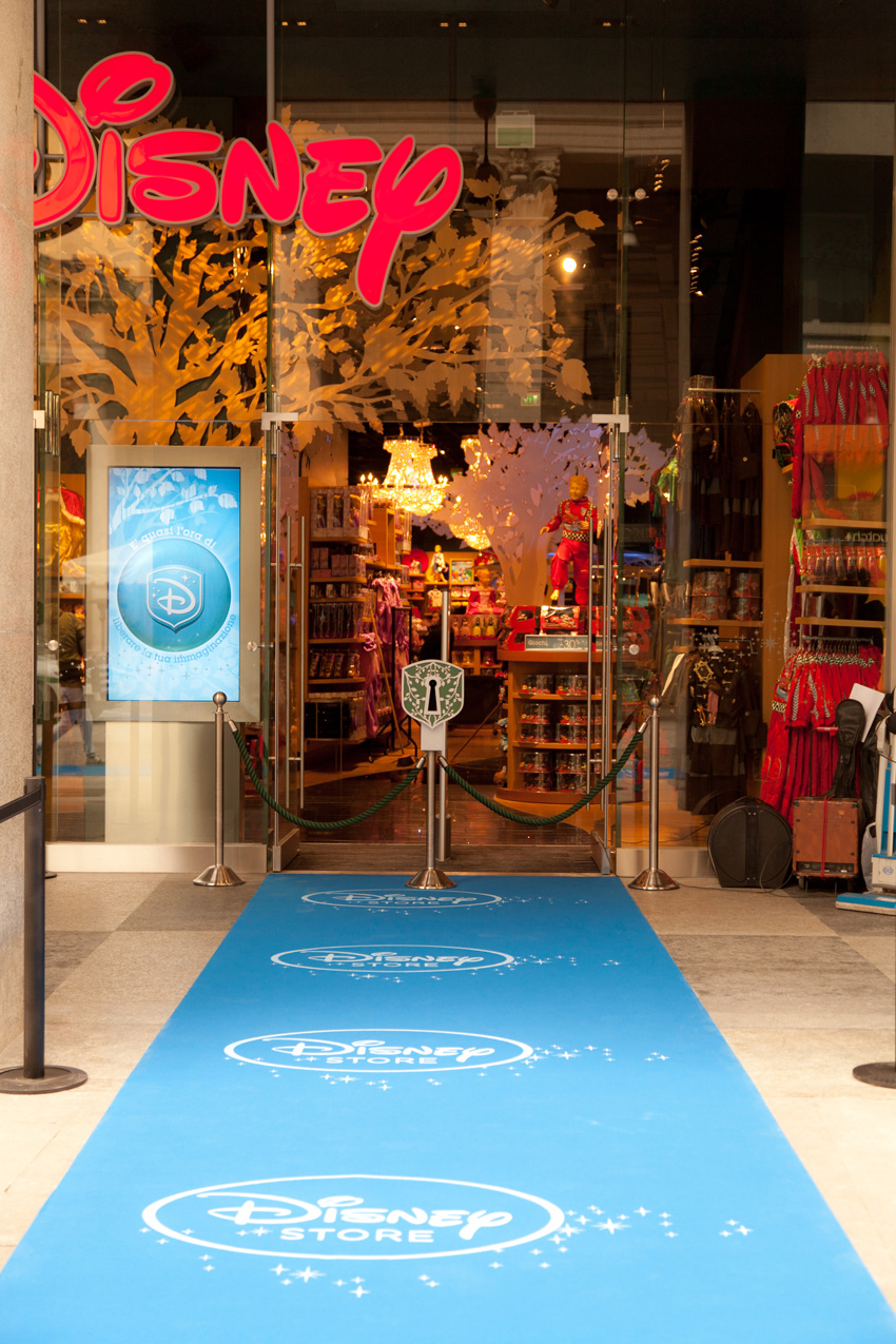 Disney Store a Milano: Comunicato stampa e foto dall'apertura del nuovo ...