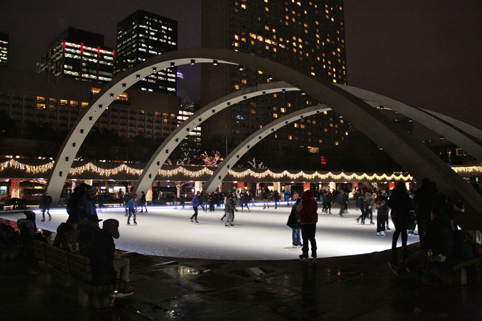 Toronto Fun Places: Skating on Christmas Day at Nathan Phillips Square rink