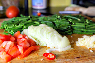 Trinidadian "Fry Bodi" (Stir-Fry Long Green Beans | Bora Recipe ) -
