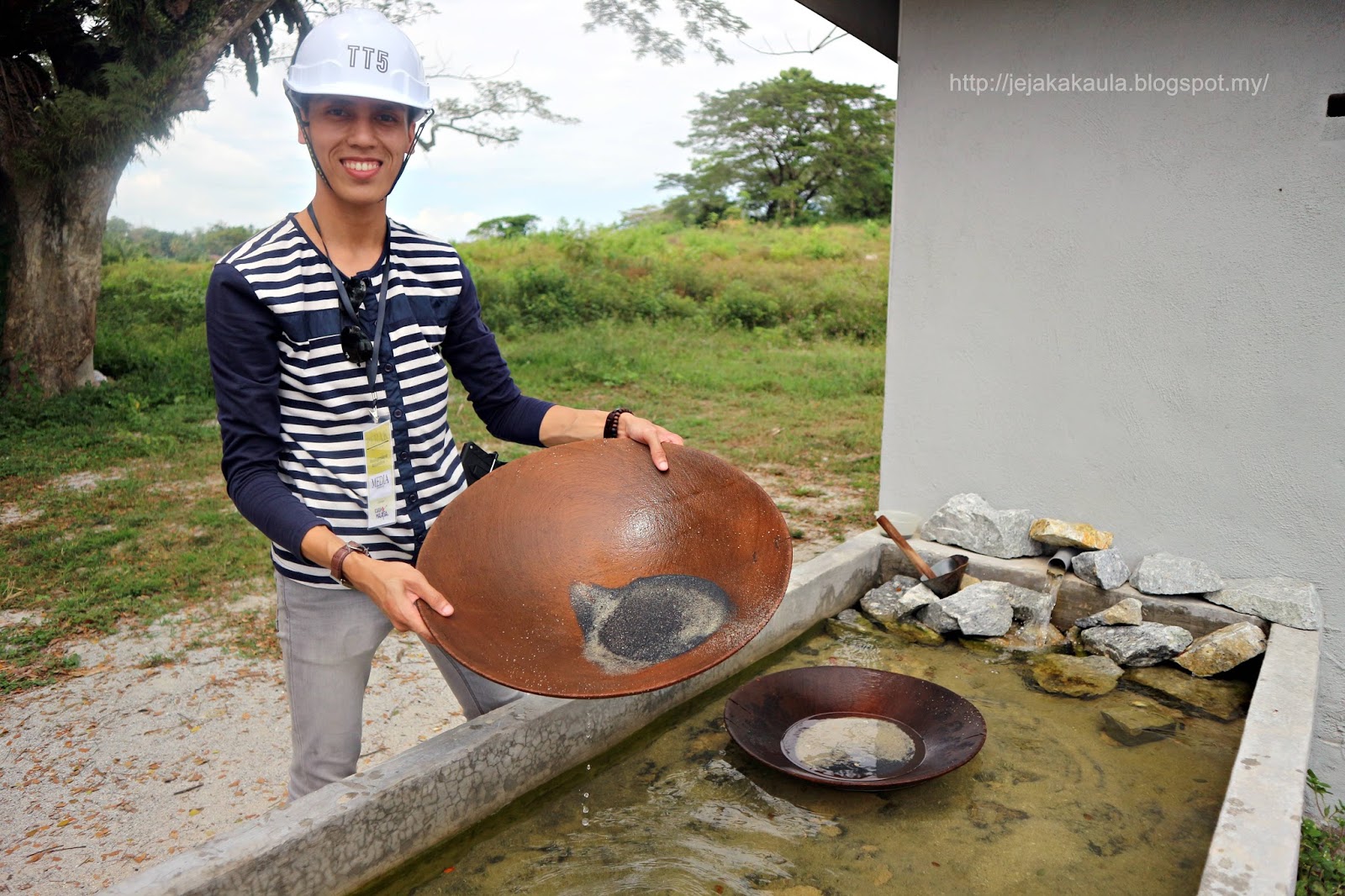 Kapal Korek Bijih Timah Terakhir Di Malaysia (TT5) | JEJAKAKAULA