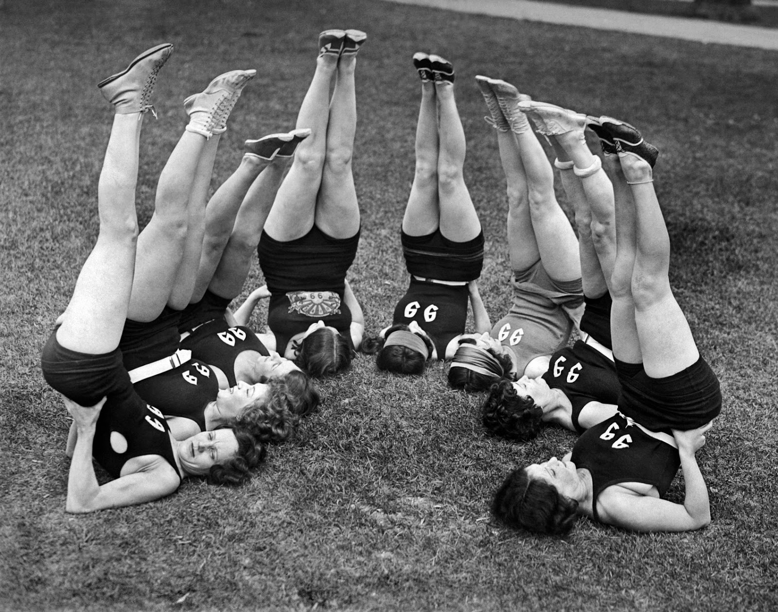 Interesting Vintage Photos Show Women Doing Exercise in the 1920s ...