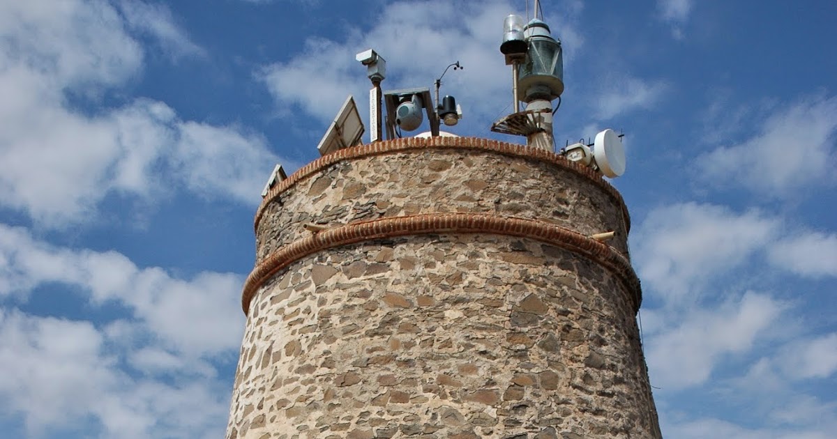 Minas de Rodalquilar: TORRE DE LOS LOBOS Y FARO DE LA PUNTA DE LA POLACRA