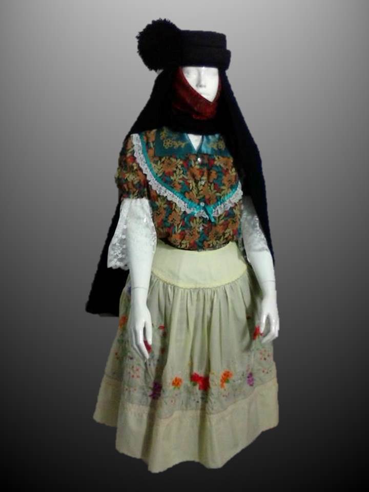 Trajes de Portugal: Traje de Festa – Nazaré