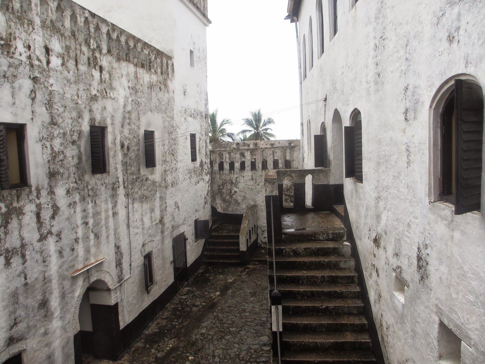 Souvenir Chronicles: AFRICA: GHANA, FORT ST. ANTHONY