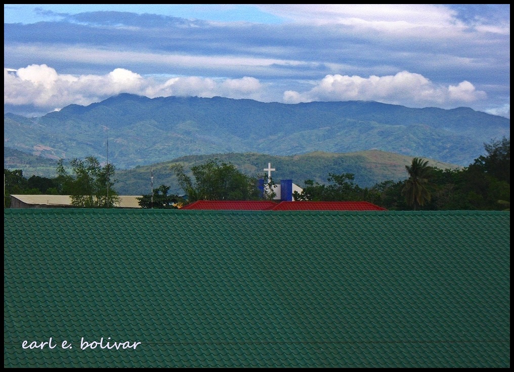 Bukidnon Photo Journal: South Poblacion, Maramag: Views from the Top