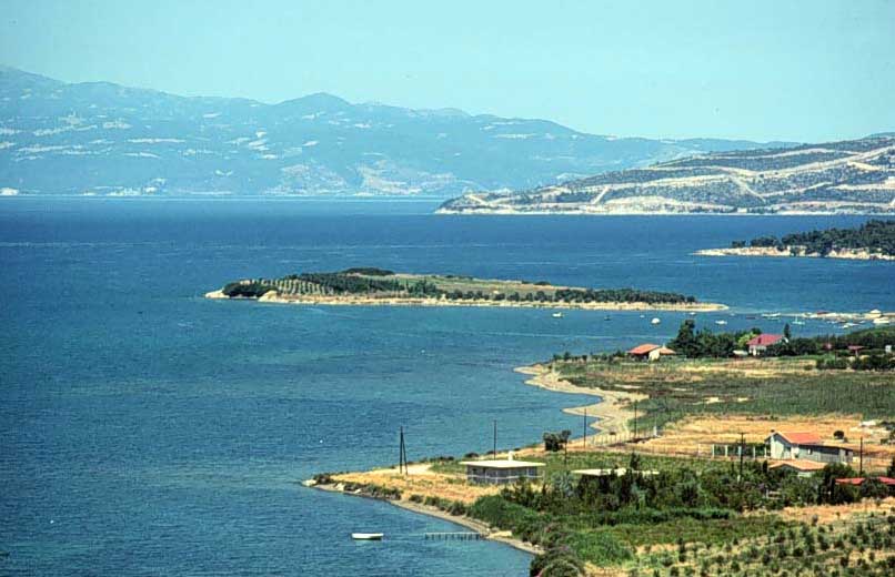 ΑΡΧΙΤΕΚΤΟΝΙΚΑ ΘΕΜΑΤΑ και ΠΡΟΤΑΣΕΙΣ.: Παραθαλάσσια κατοικία ...με λίγα ...