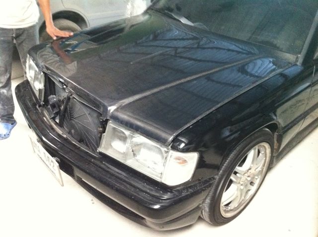 Hedgehog Tuning and Motorsport Blog: Carbon Fiber Hood and Trunk for 190E