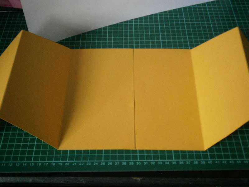 Hooked on Krafts: Tutorial Double Tri Fold Card