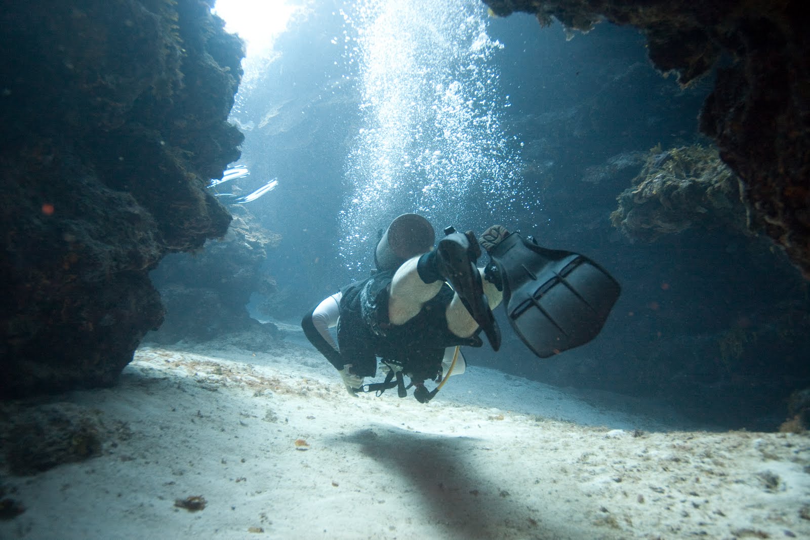 Dive #5: Trinity Caves - Klein dot Co