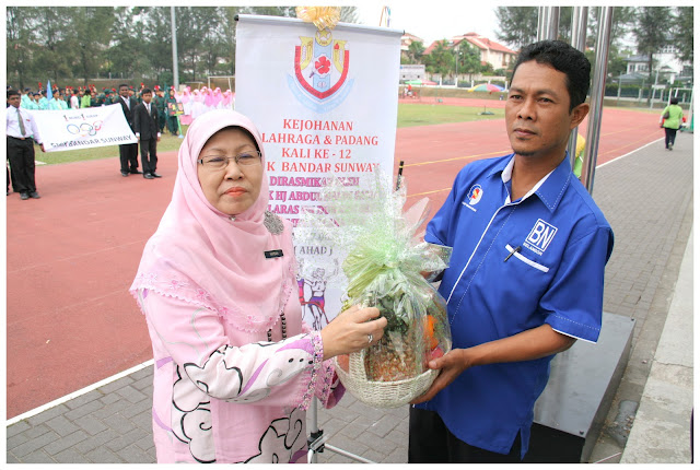 N32 DUN SERI SETIA KELANA JAYA.: MERASMIKAN KEJOHANAN SUKAN DAN ...